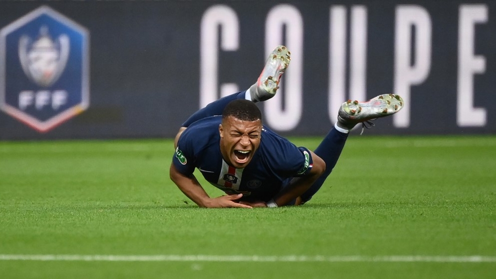 PSG's Mbappe doubtful for Champions League with ankle sprain
