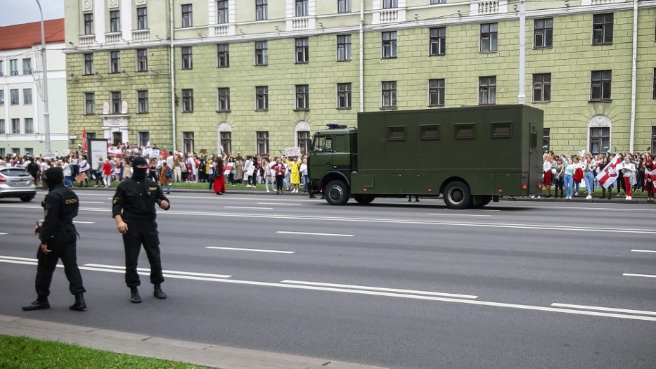 Belarus police arrest protesters in opposition march
