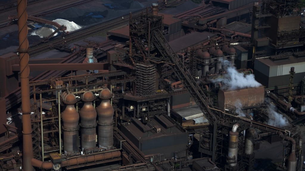 German industrial production dips as momentum fades