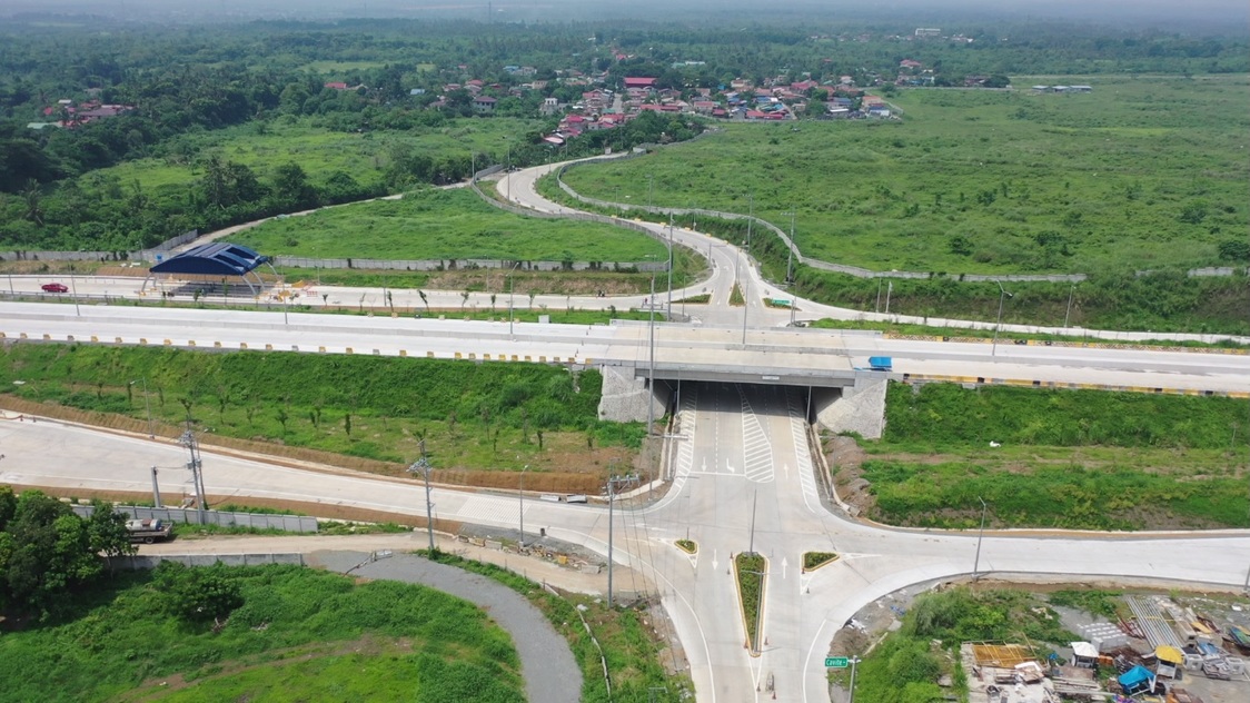 CALAX Silang East Interchange now open