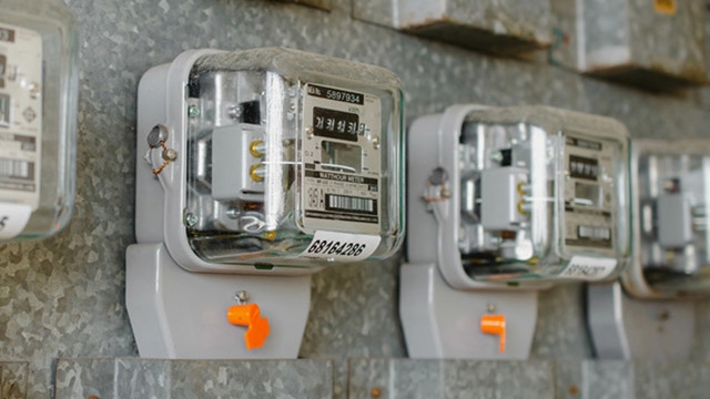 Meralco continues meter readings during MECQ