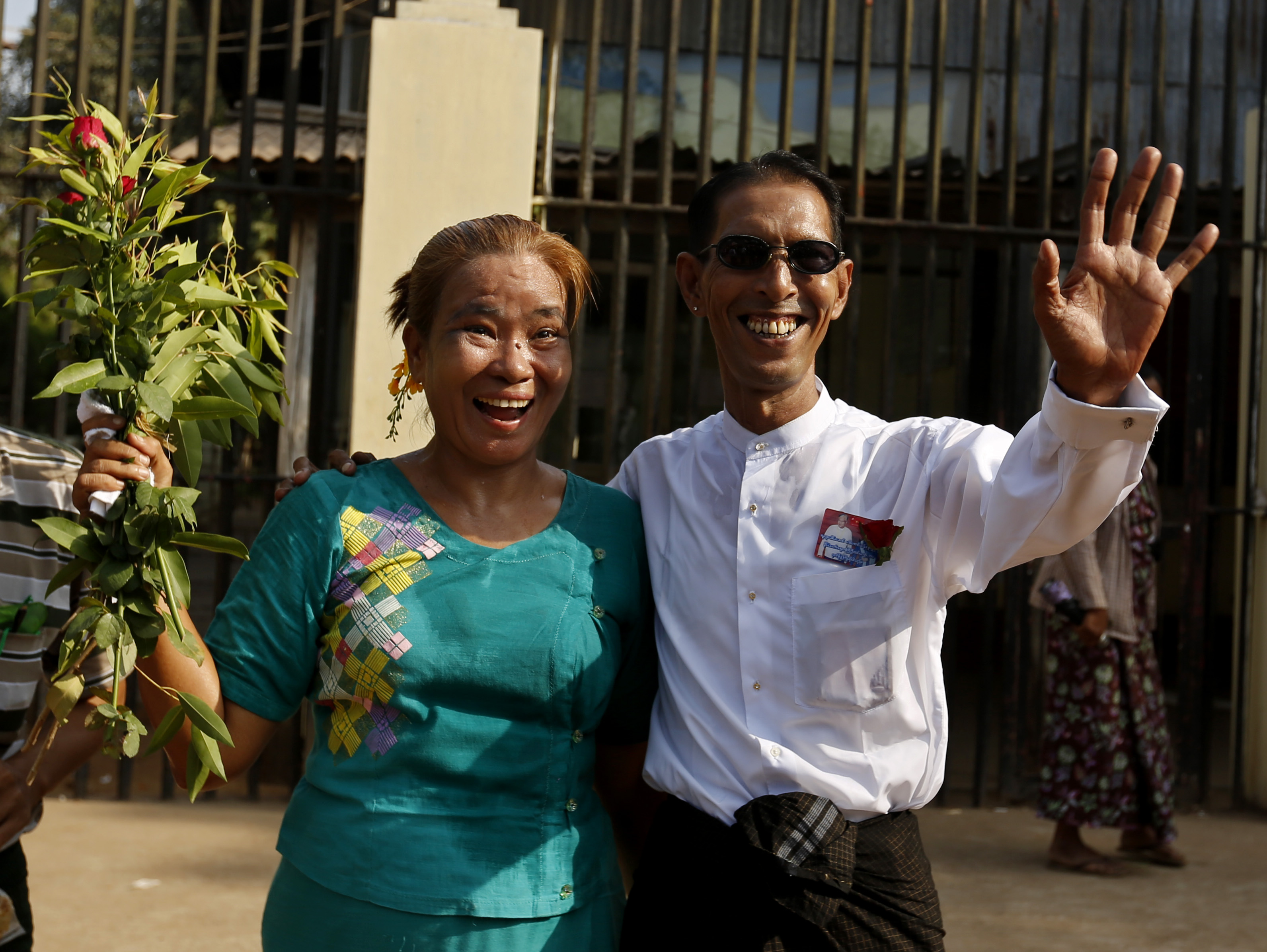 Myanmar president pardons 83 political prisoners Myanmar president pardons 83 political prisoners